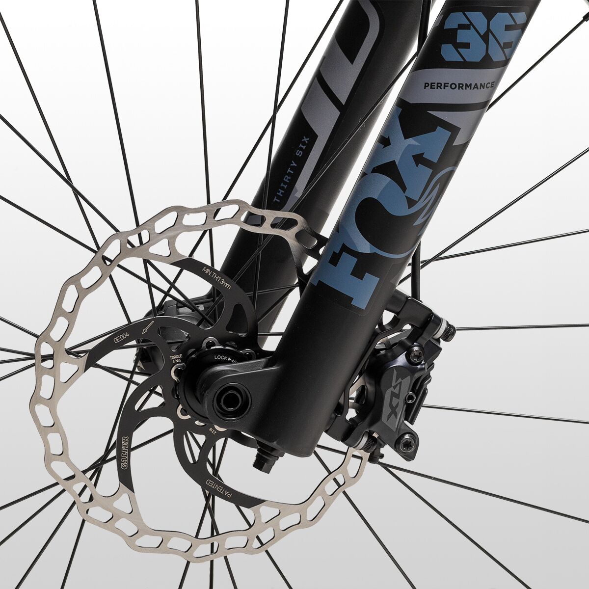 Pivot Shuttle AM Ride SLX/XT E-Bike - Bikes