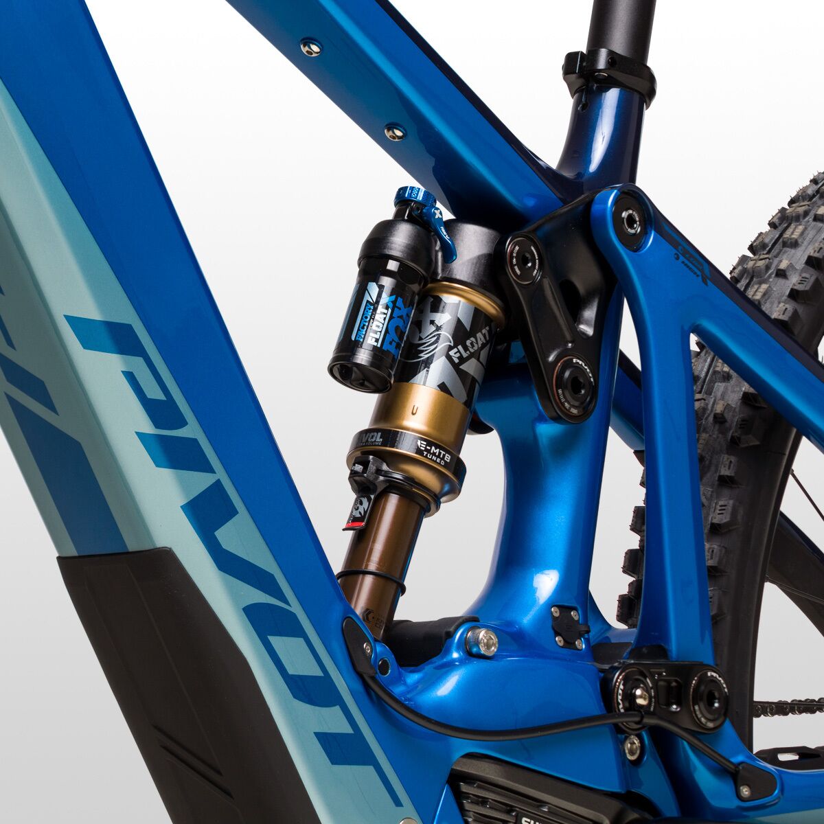 Pivot Shuttle LT Team XTR E-Bike - Bikes